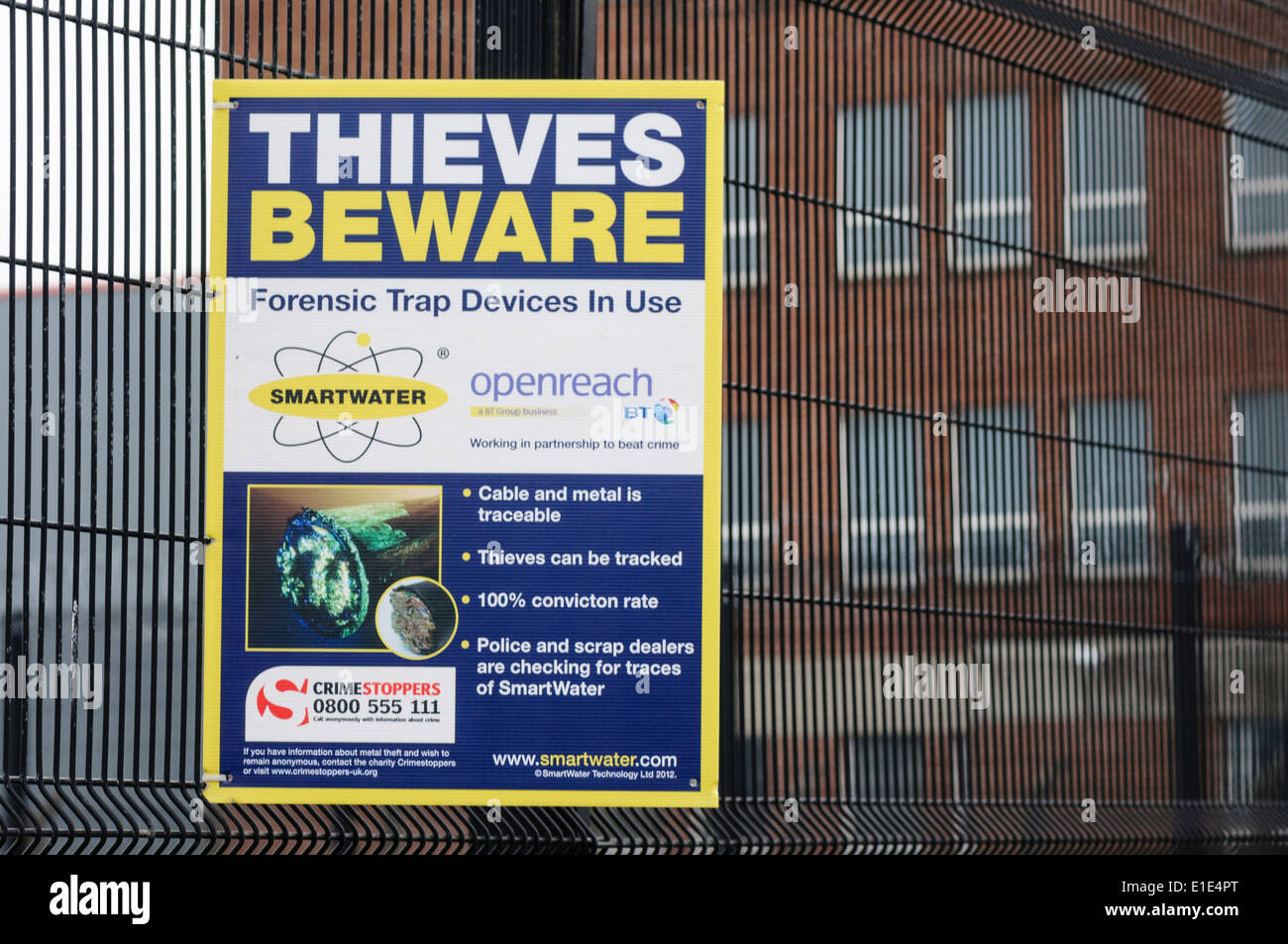 Thieves beware sign hi-res stock photography and images - Alamy