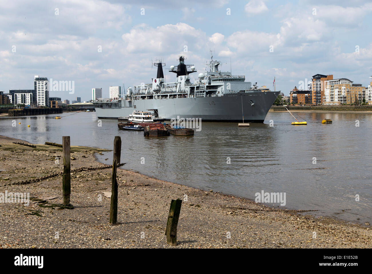 Great bulwark ship hi-res stock photography and images - Alamy