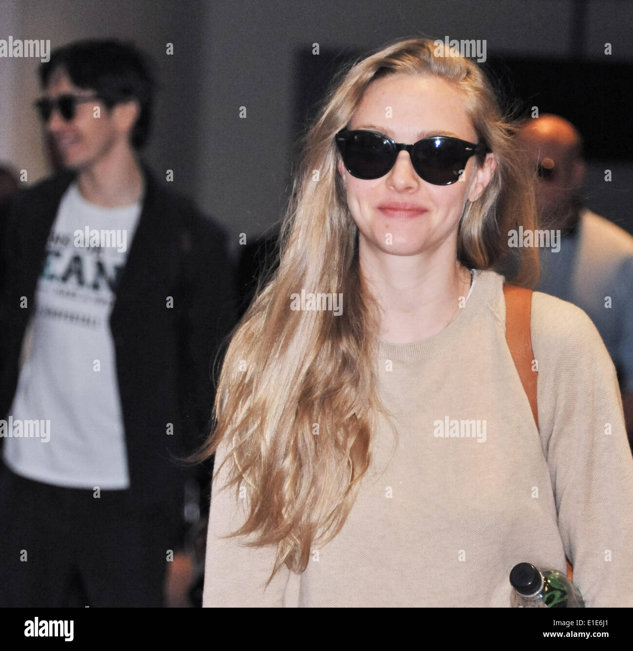 Tokyo, Japan. 01st June, 2014. Justin Long, Actress Amanda Seyfried(R ...