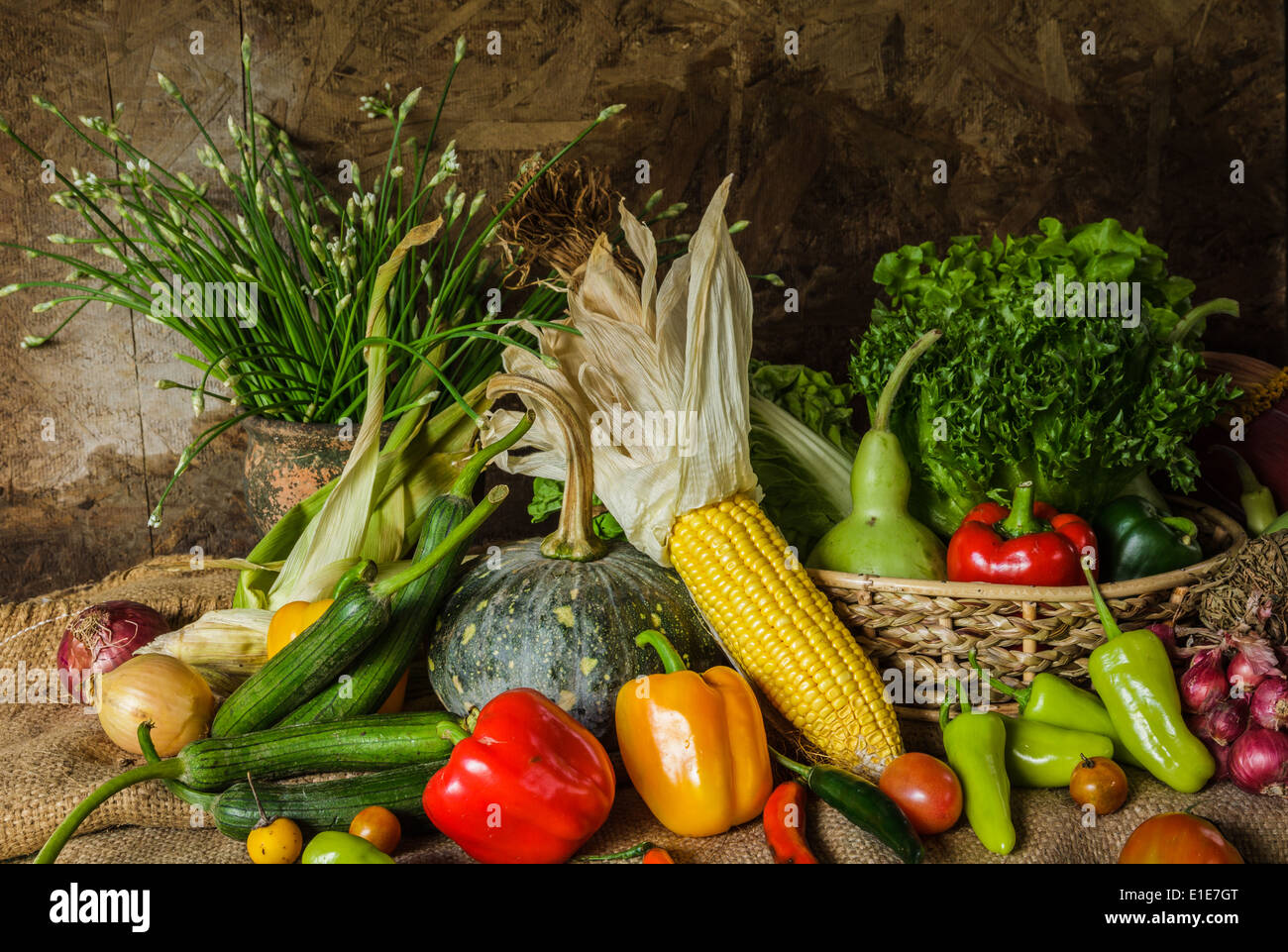 Still life of fruits and vegetables hi-res stock photography and images ...