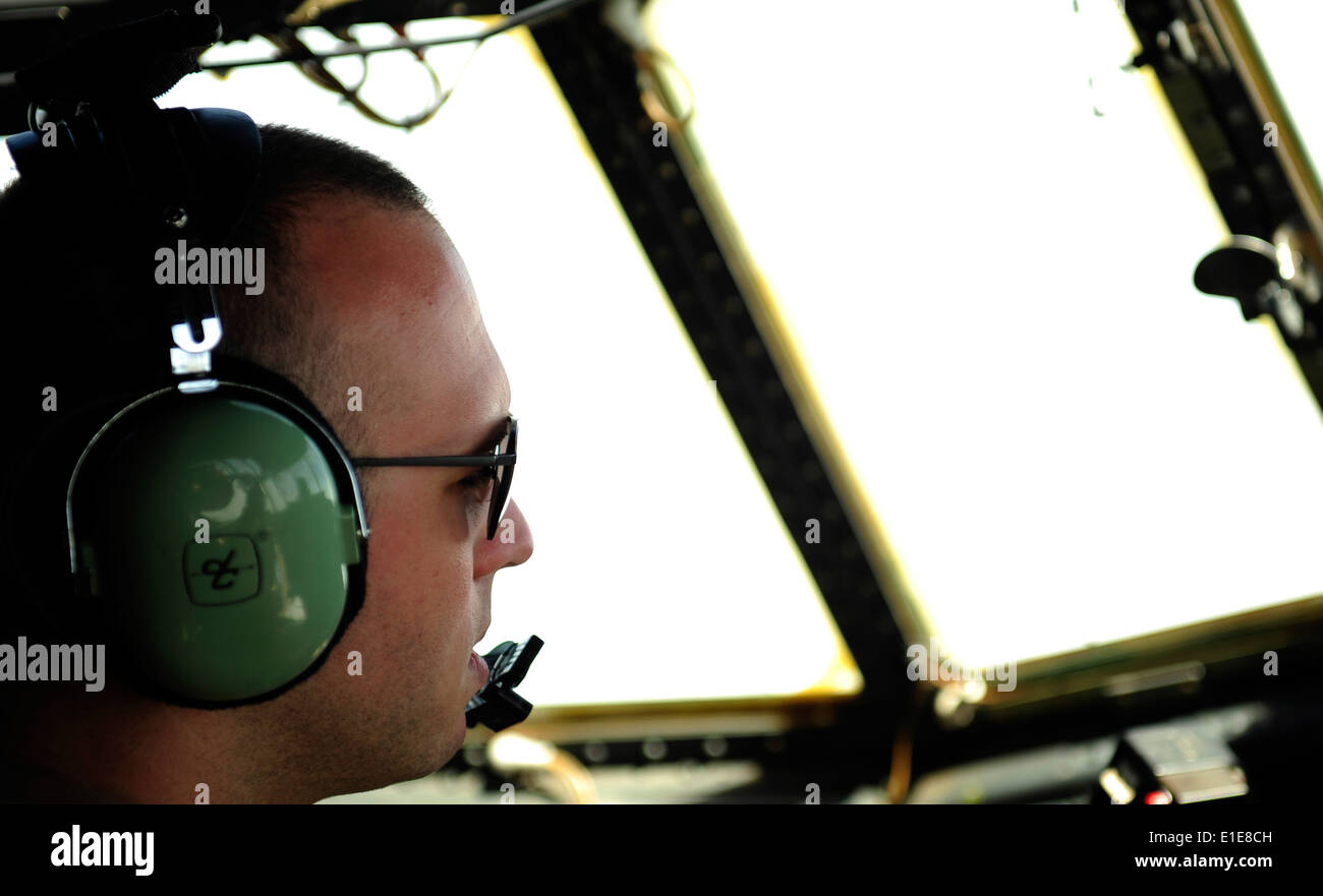 2010 the 746th eas was staged at bagram airfield hi-res stock ...