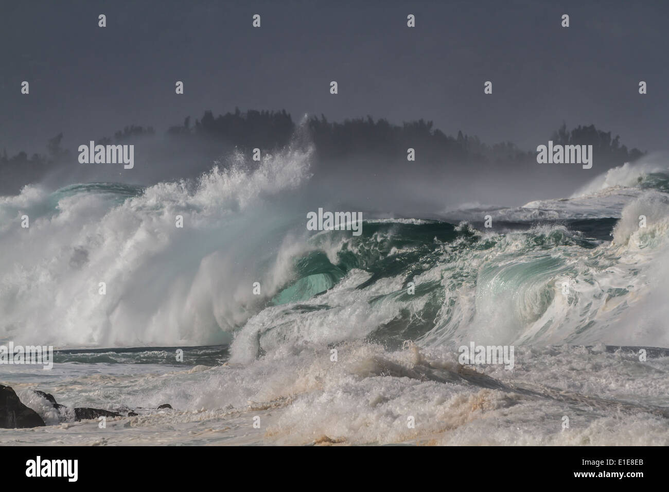 Big Ocean Waves on the north shore of Oahu Stock Photo - Alamy