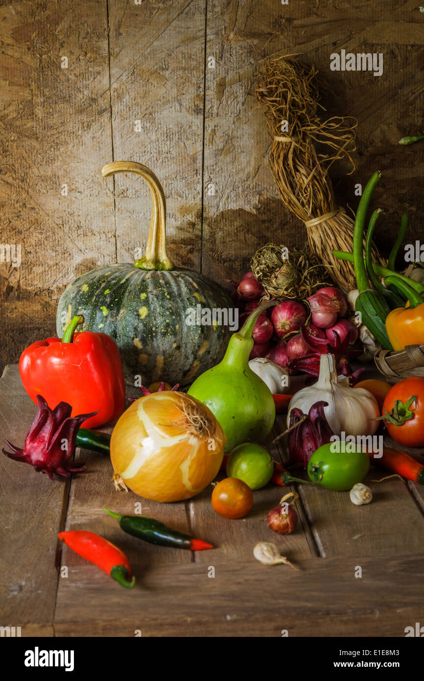 Still life of fruits and vegetables hi-res stock photography and images ...