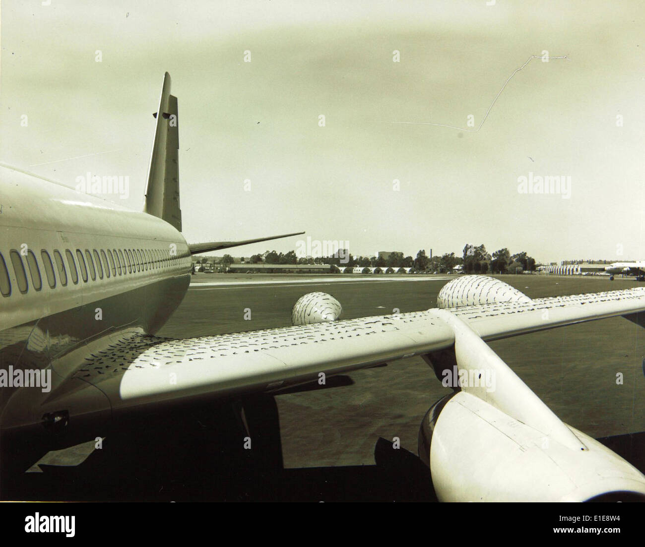 The Convair 990 Coronado, initially developed as the Convair 600, was a ...