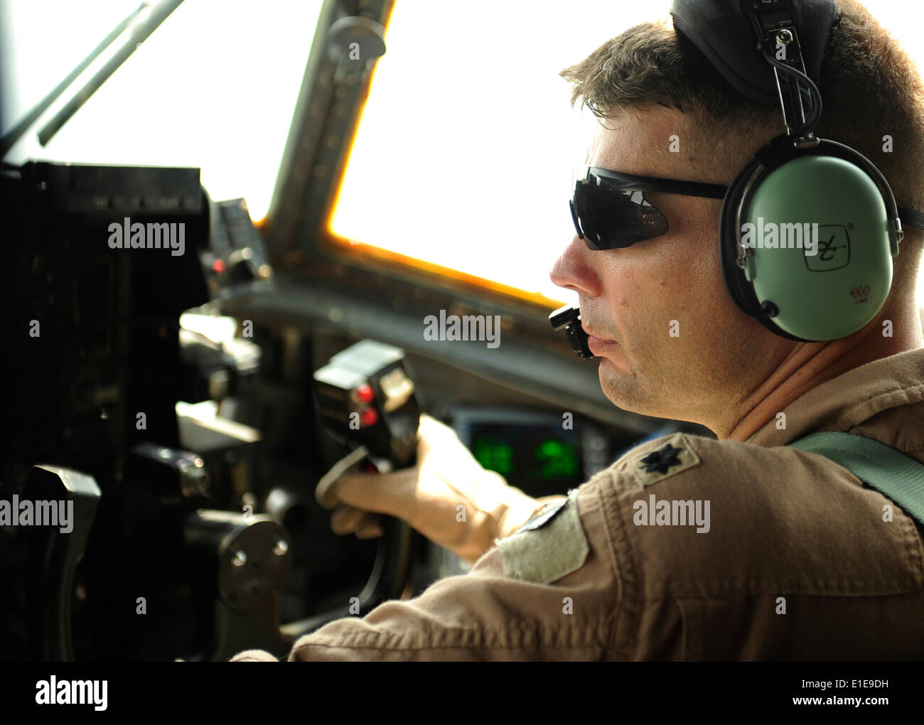 Us air force pilot lt hi-res stock photography and images - Alamy
