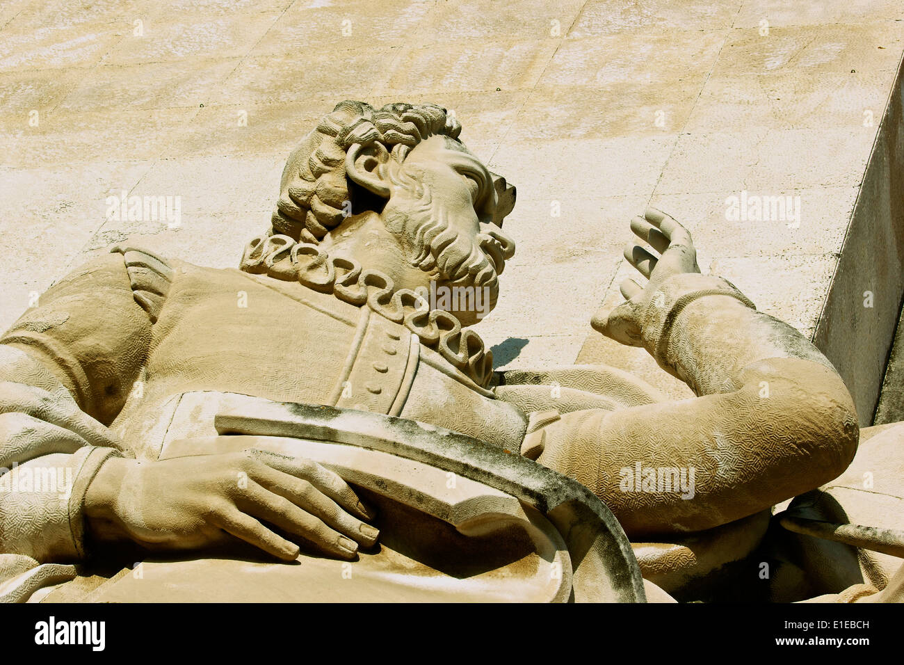 Sculpture luis de camoes hi-res stock photography and images - Alamy