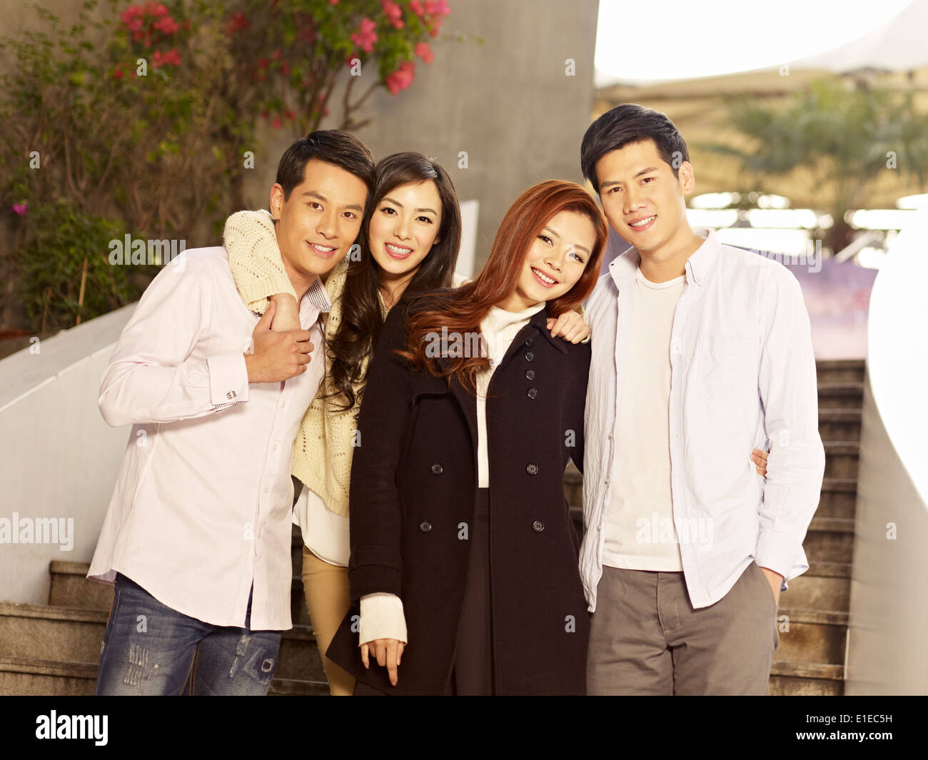 Friend friends gathering hi-res stock photography and images - Alamy