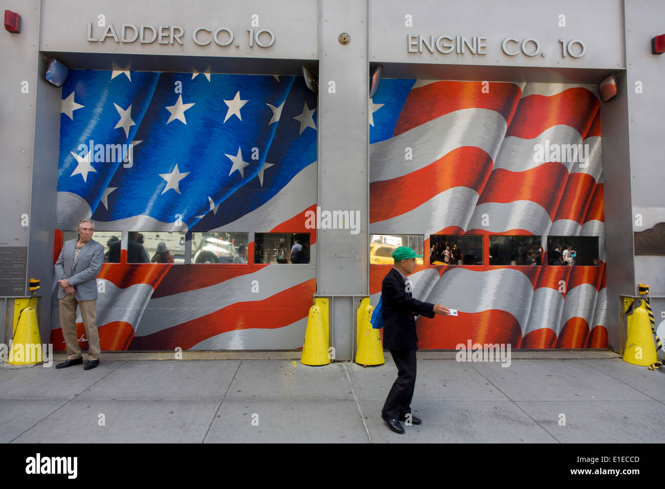 New york fire station memorial for 9 11 hi-res stock photography and ...
