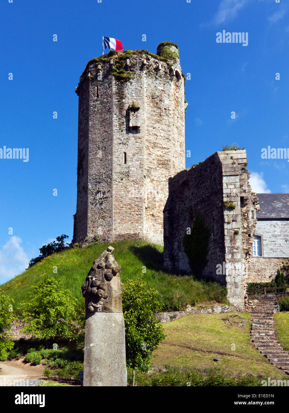Ruins of the 12th century Chateau de Bricquebec Stock Photo - Alamy