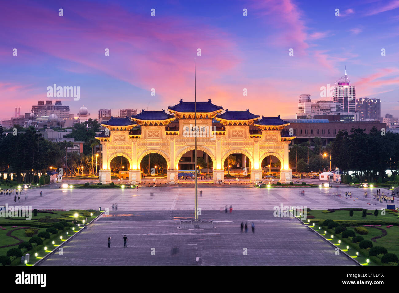 Liberty Square at night in Taipei Stock Photo - Alamy