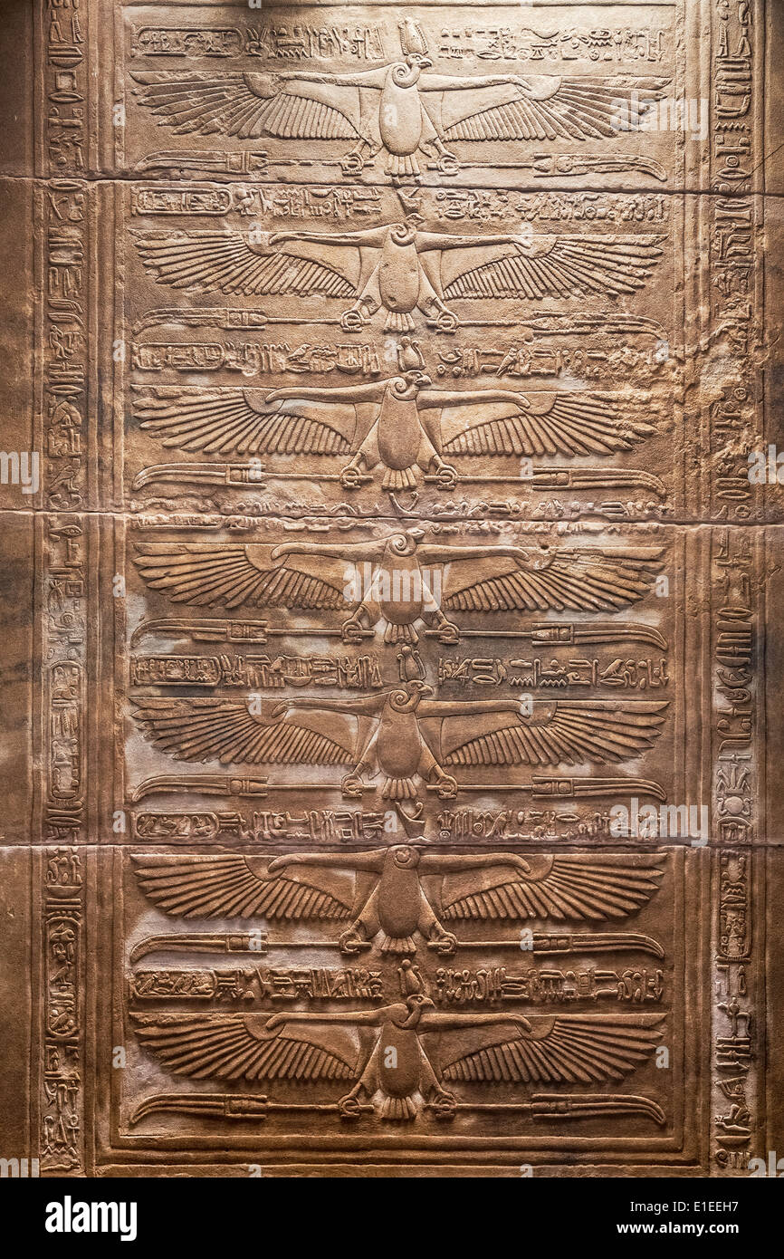 Isis cult hi-res stock photography and images - Alamy