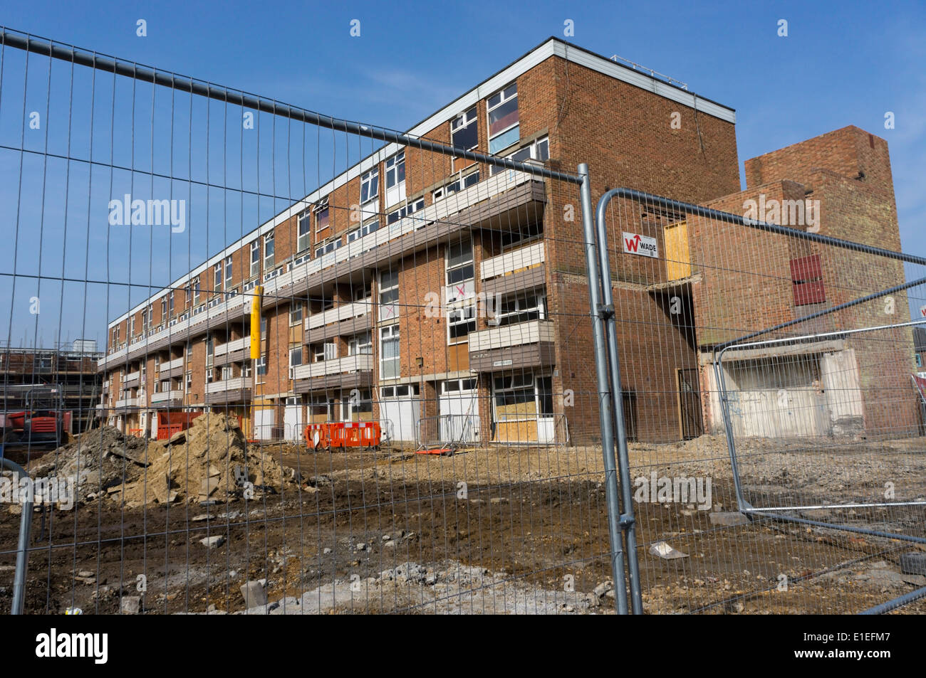 1960s housing estate hi-res stock photography and images - Alamy