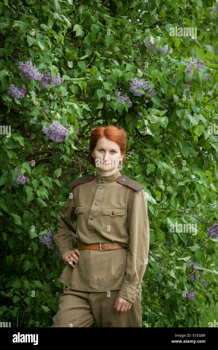Female soldier wearing army uniform hi-res stock photography and images ...