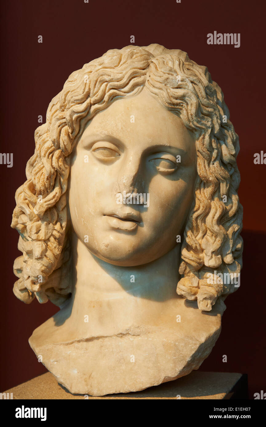 Alexander the great statue greece hi-res stock photography and images - Alamy