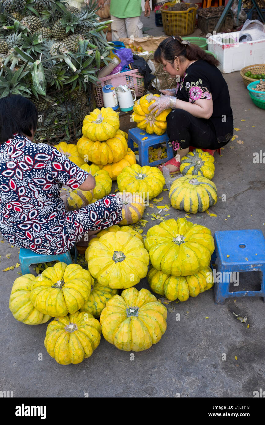 Pumpkin Stall at Food Market in Can Tho Vietnam Stock Photo - Alamy