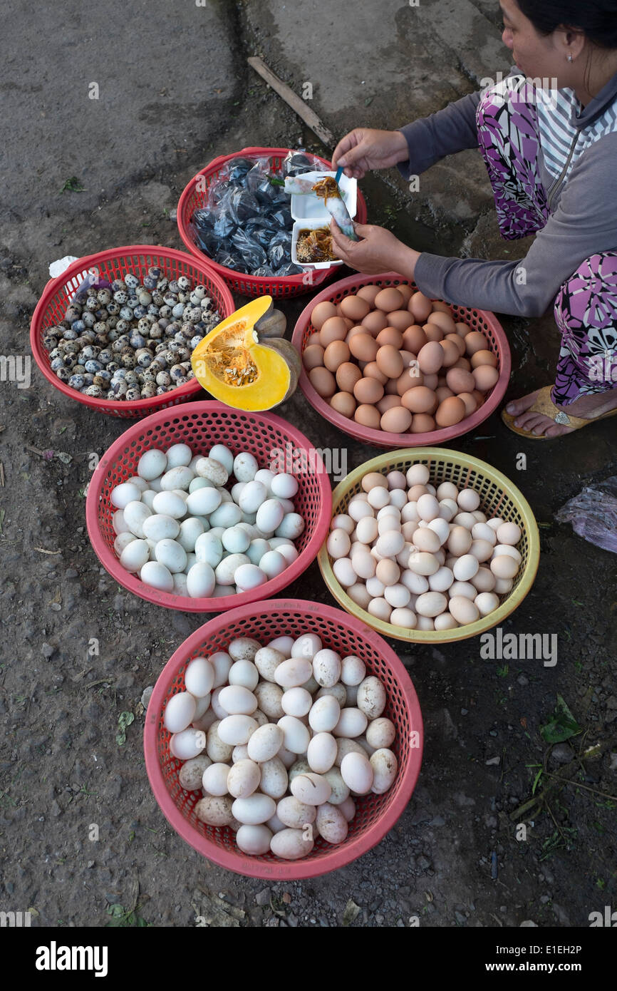 Egg Stall at Street Food Market in Can Tho Vietnam Stock Photo - Alamy