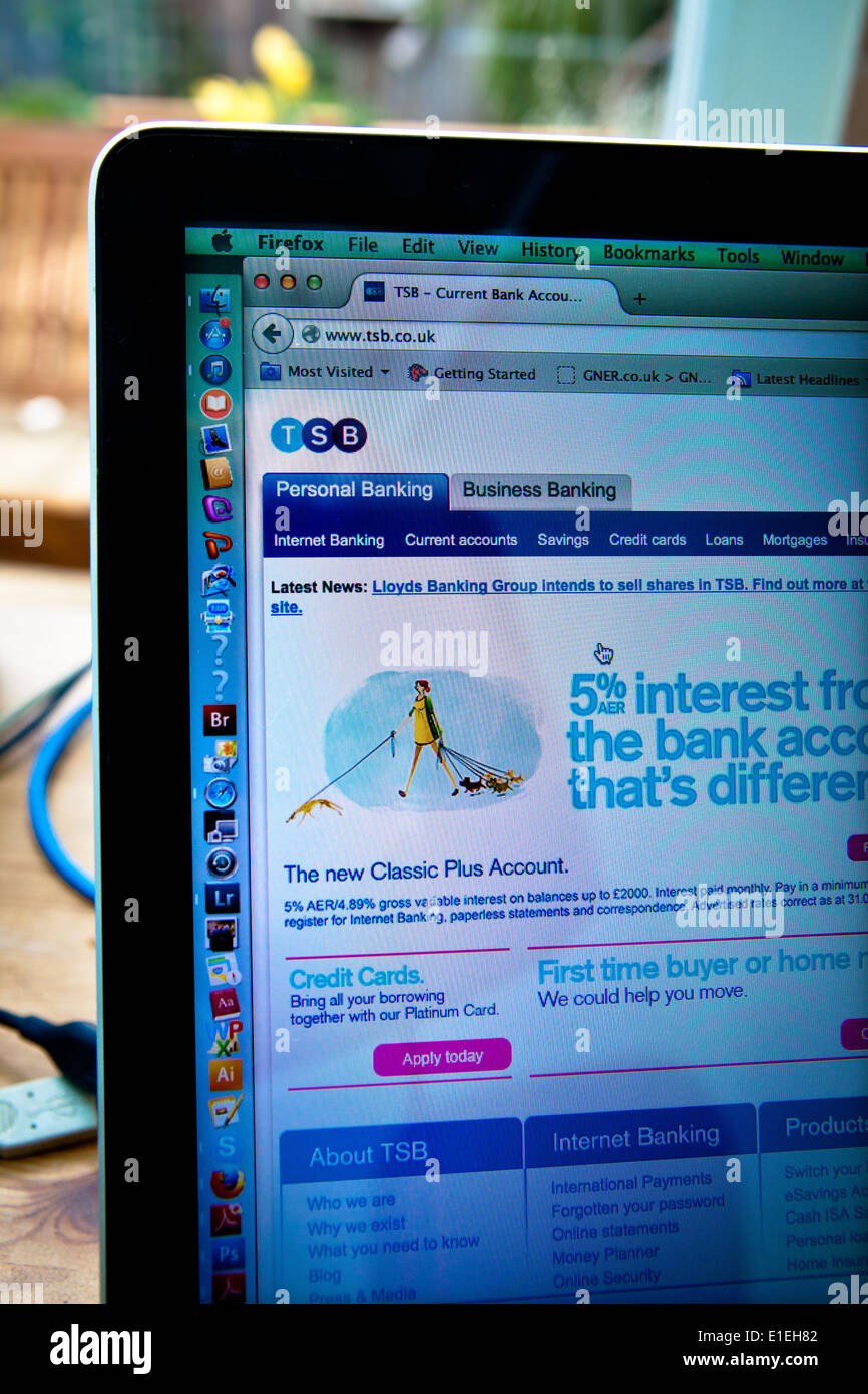 Lap top hi-res stock photography and images - Alamy