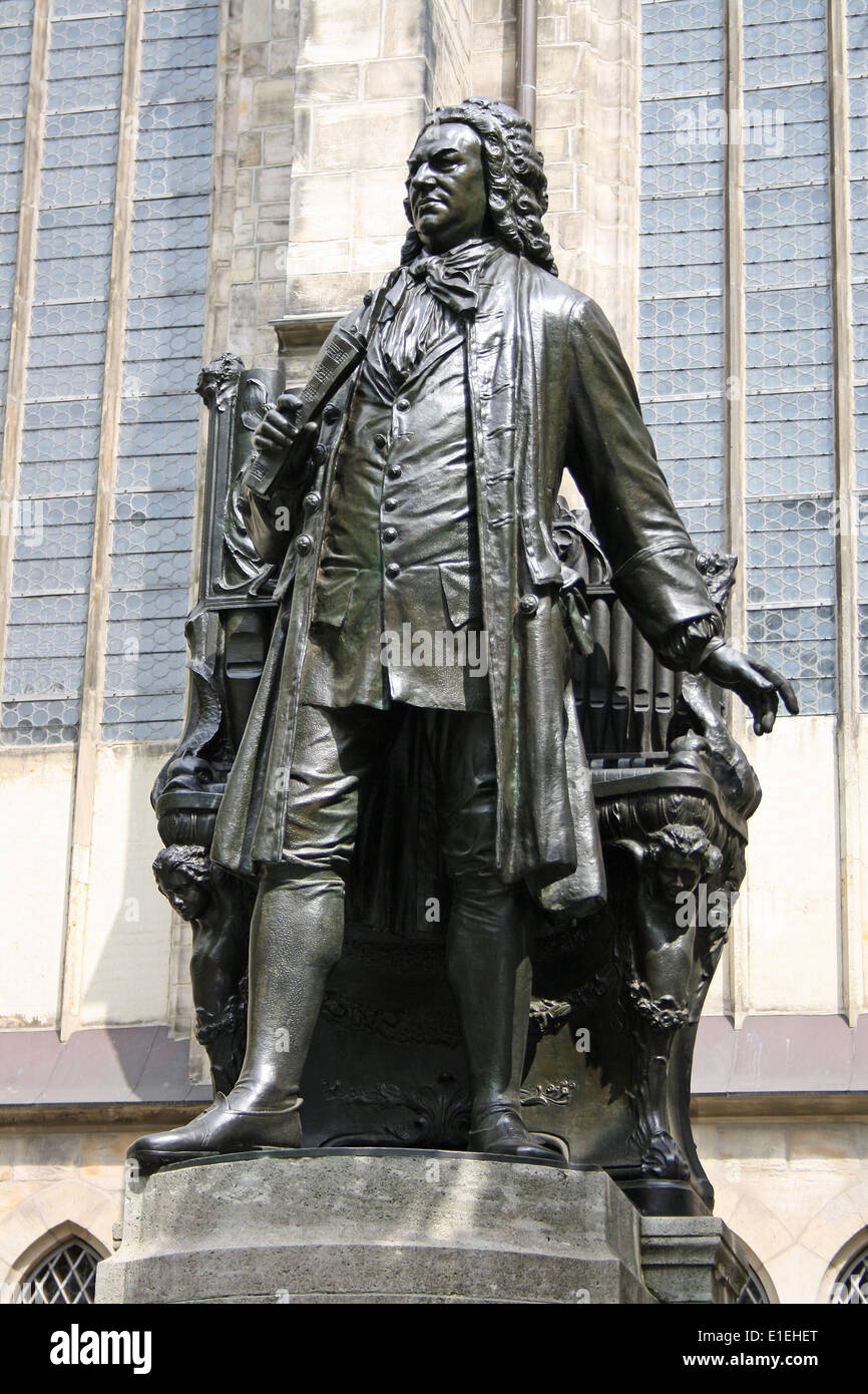 Statue Johann Sebastian Bach Thomaskirche Leipzig Stock Photo - Alamy