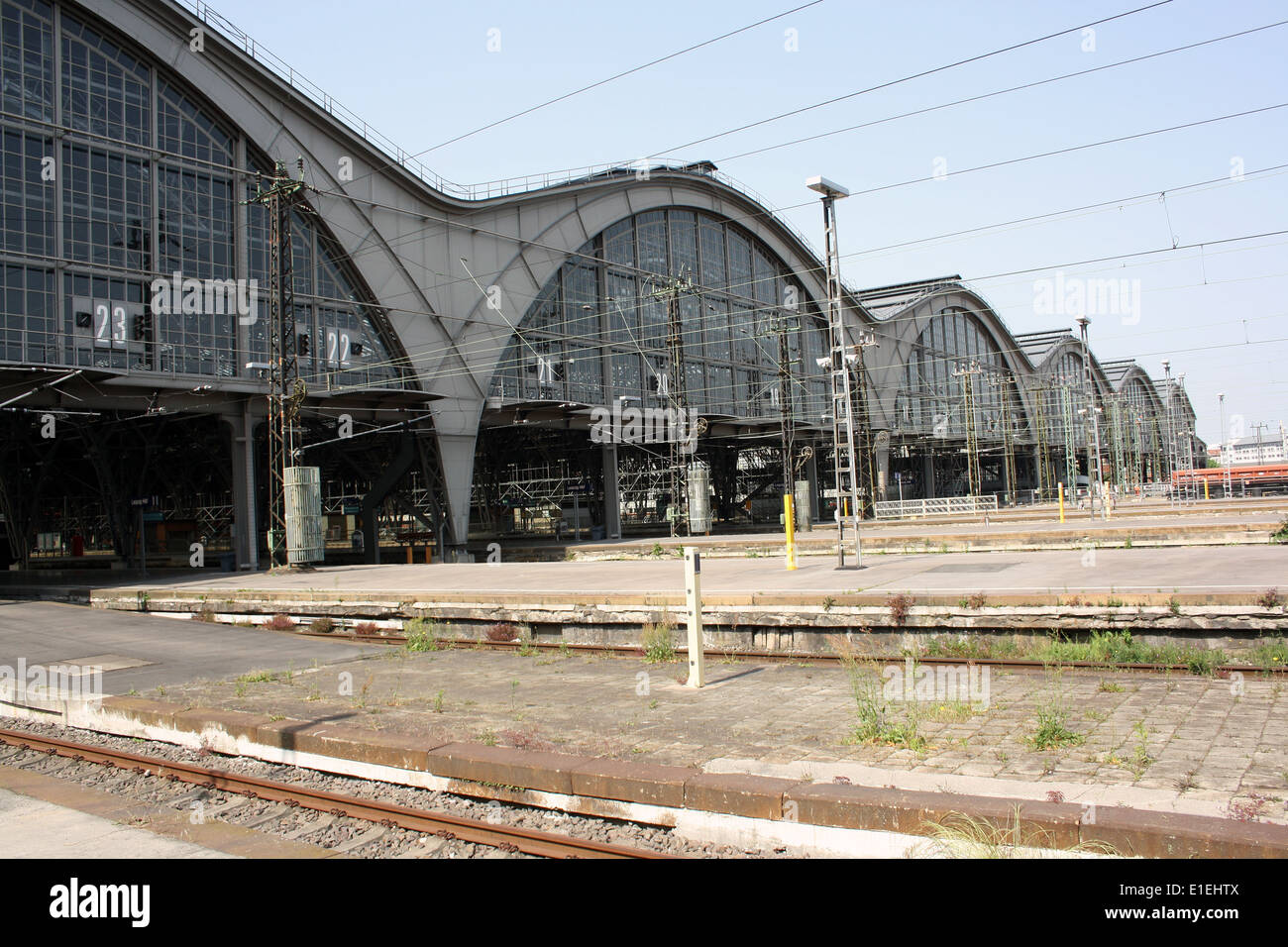 Leipzig Hauptbahnhof, Hbf, main railway station Stock Photo - Alamy