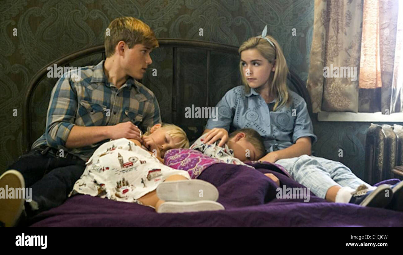 Kiernan Shipka Mother