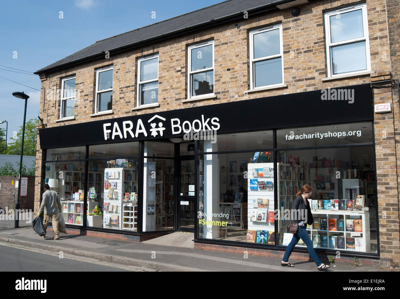 Fara charity store hi-res stock photography and images - Alamy