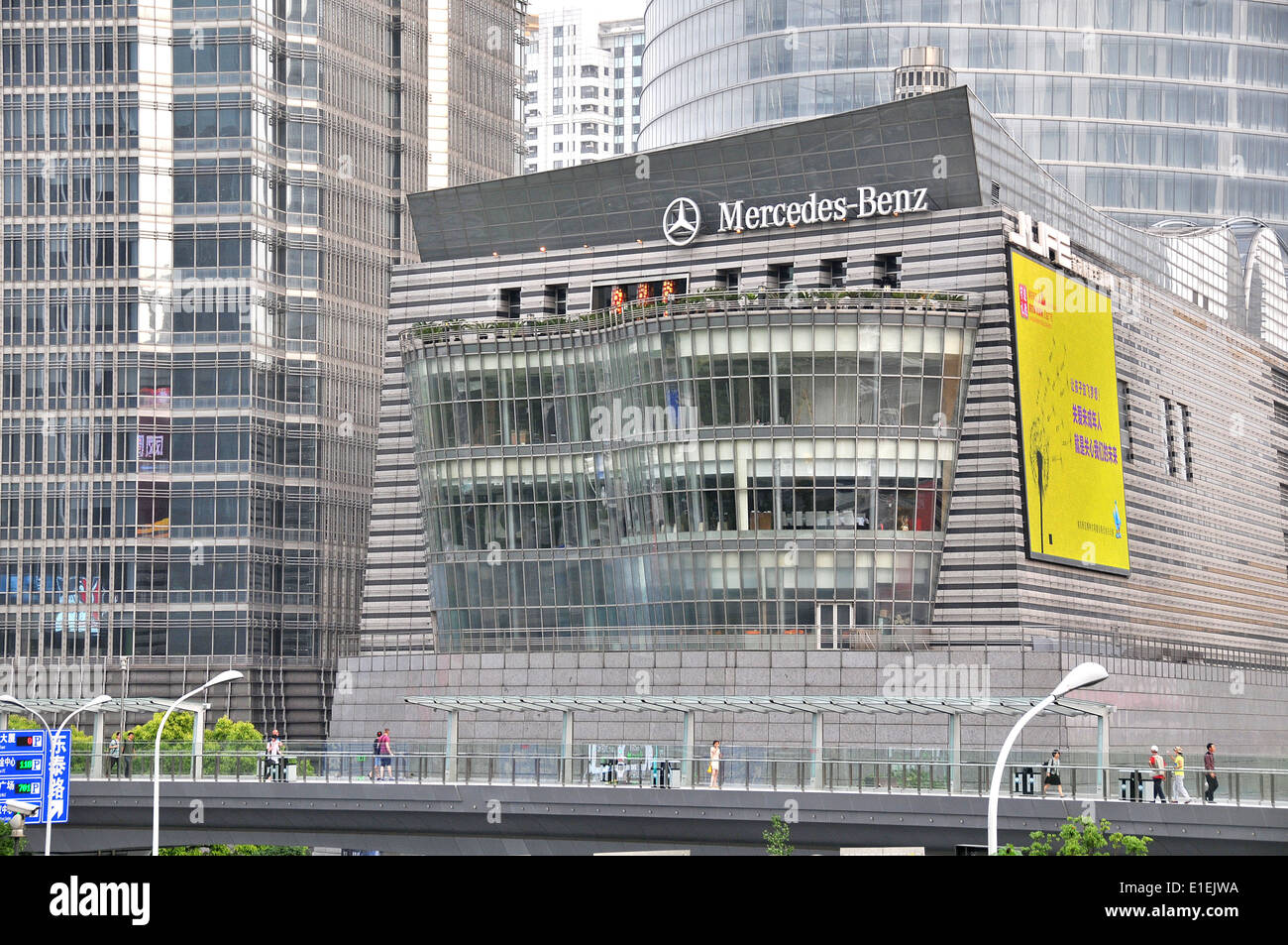 Mercedes benz company hi-res stock photography and images - Alamy