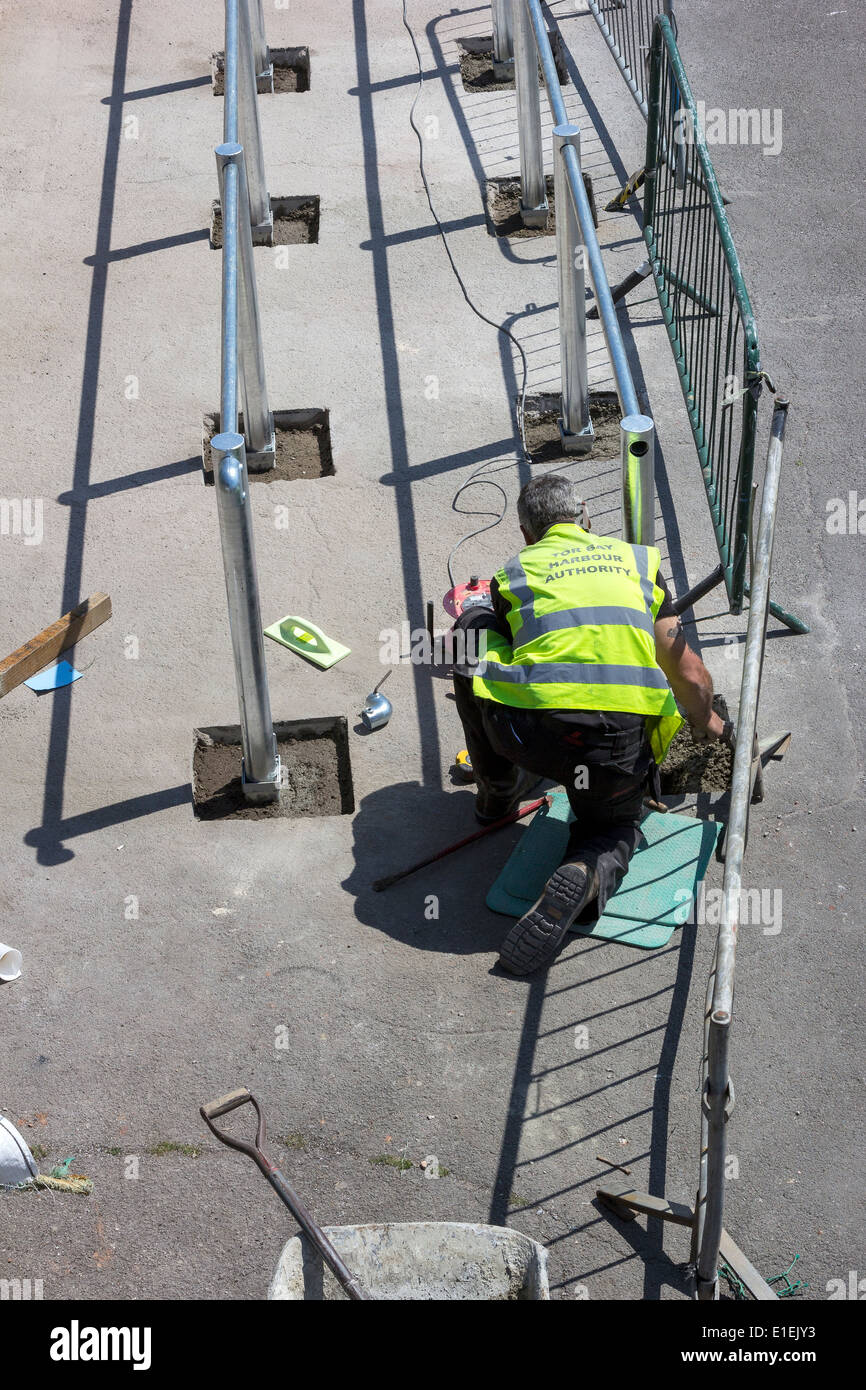 High_vis hi-res stock photography and images - Alamy