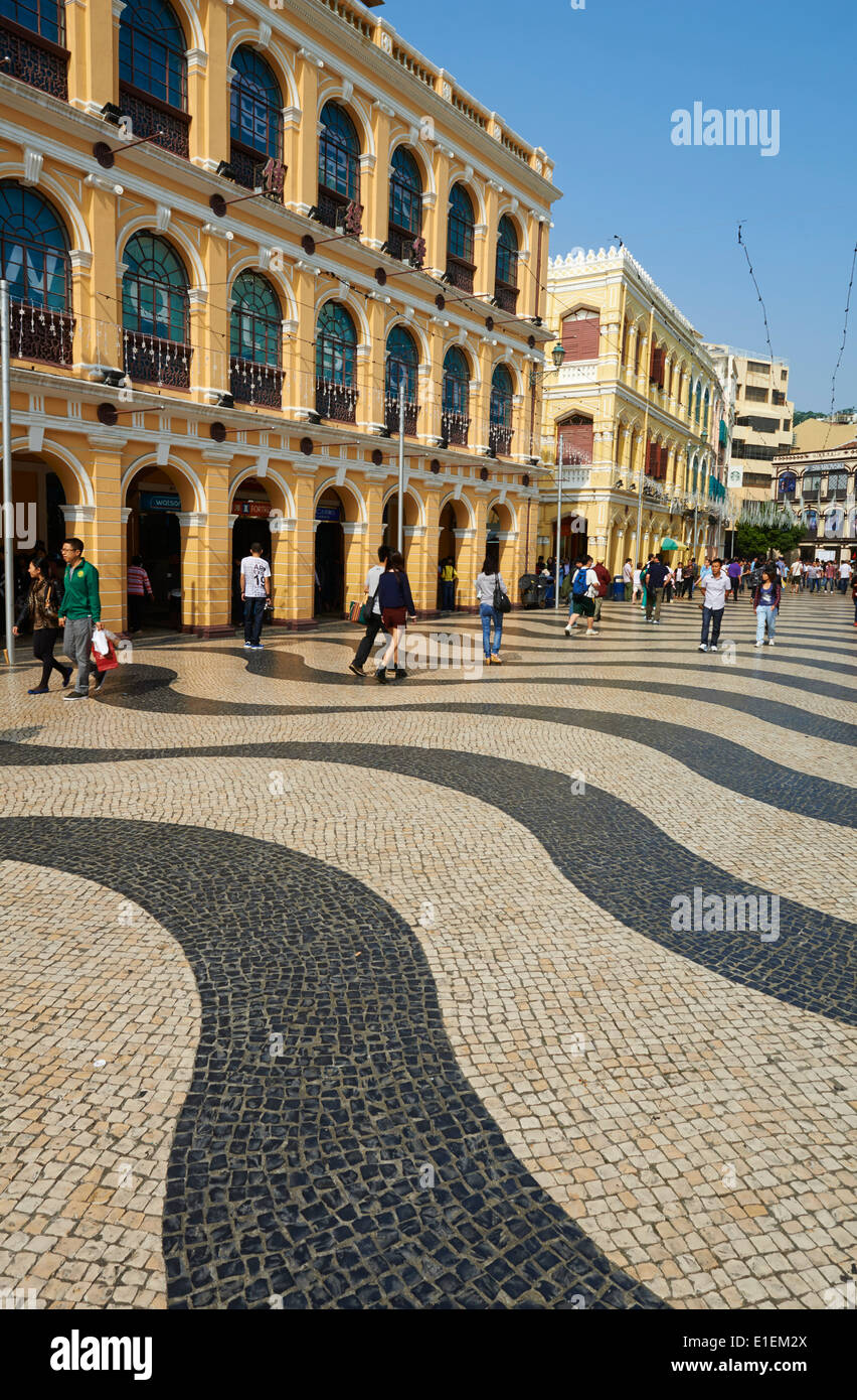 Largo vertical hi-res stock photography and images - Alamy