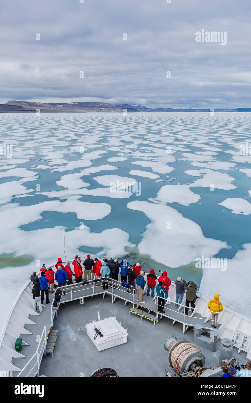 Explorer Ship High Resolution Stock Photography and Images - Alamy