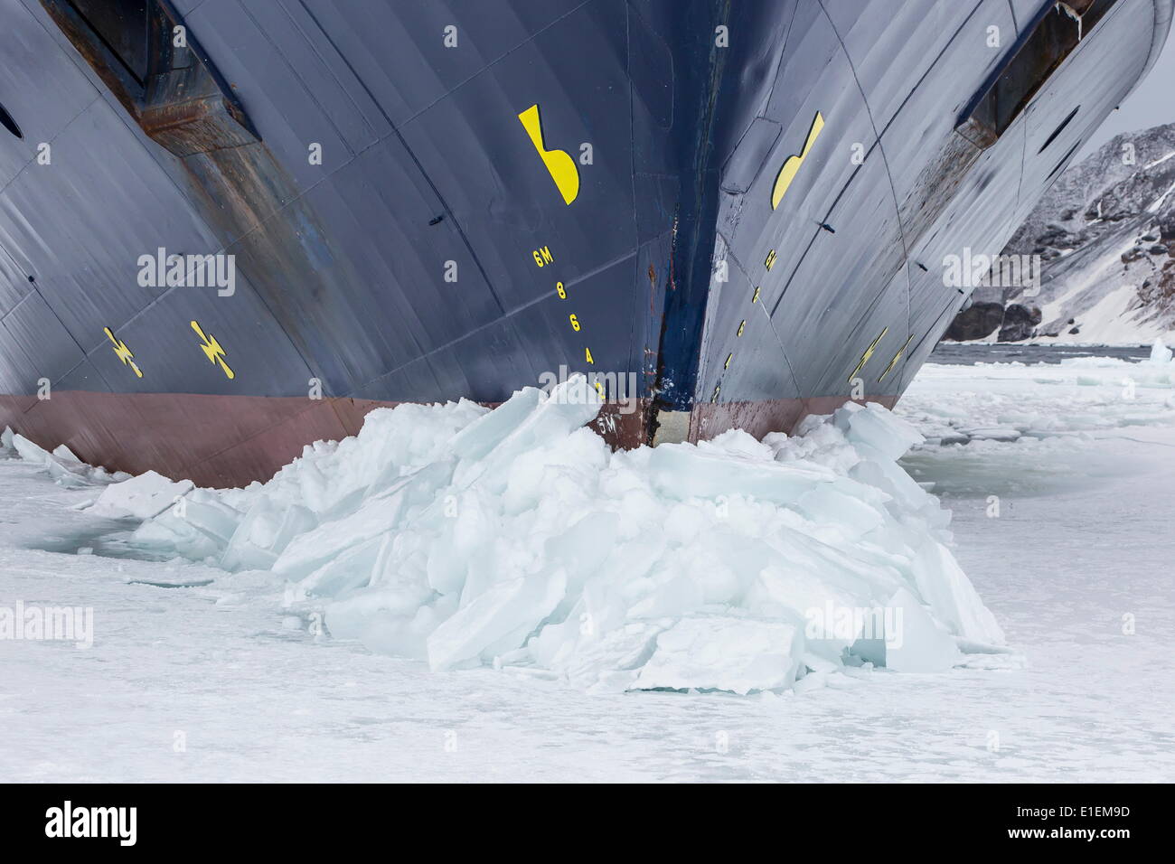 The Lindblad Expeditions ship National Geographic Explorer wedged into ...