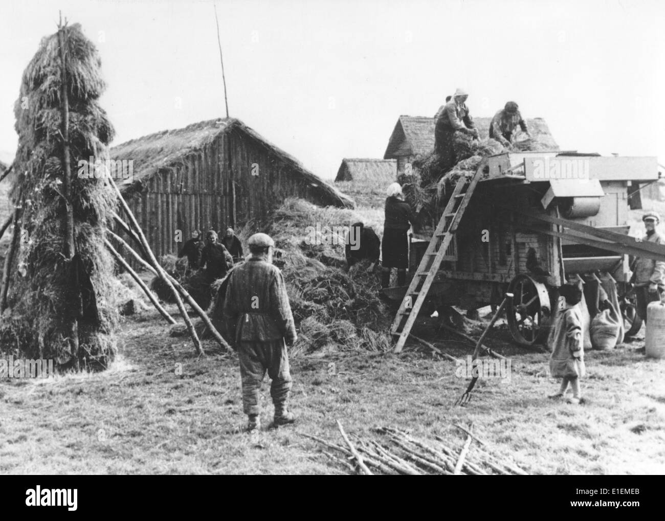 Propaganda text! from Nazi news reporting on the back of the picture ...