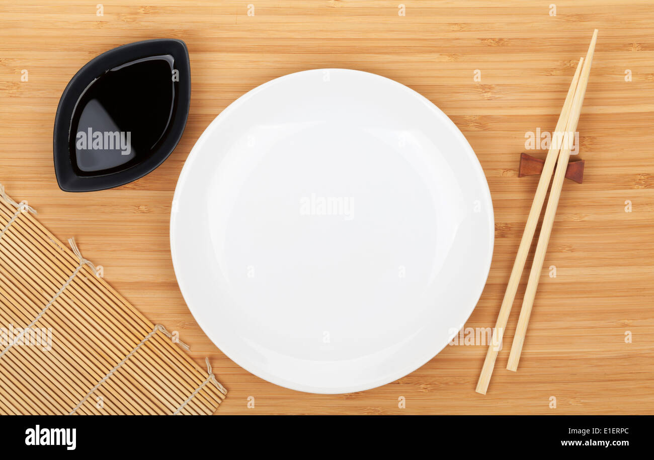 Empty wooden plate sushi hi-res stock photography and images - Alamy