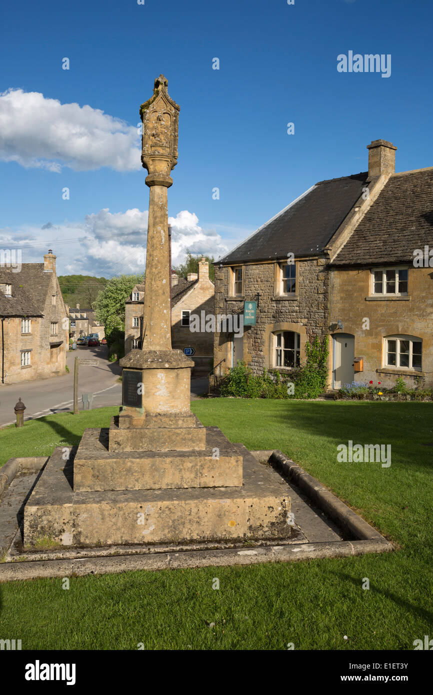 Square homes scenic view hi-res stock photography and images - Alamy
