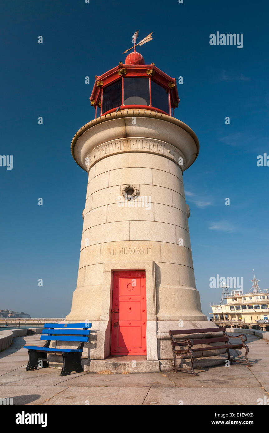 Ramsgate harbour lighthouse hi-res stock photography and images - Alamy