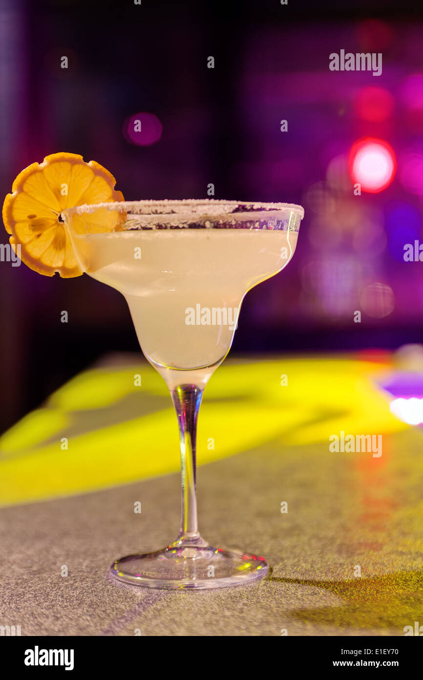cocktail at bar in a night club with vivid colors Stock Photo - Alamy