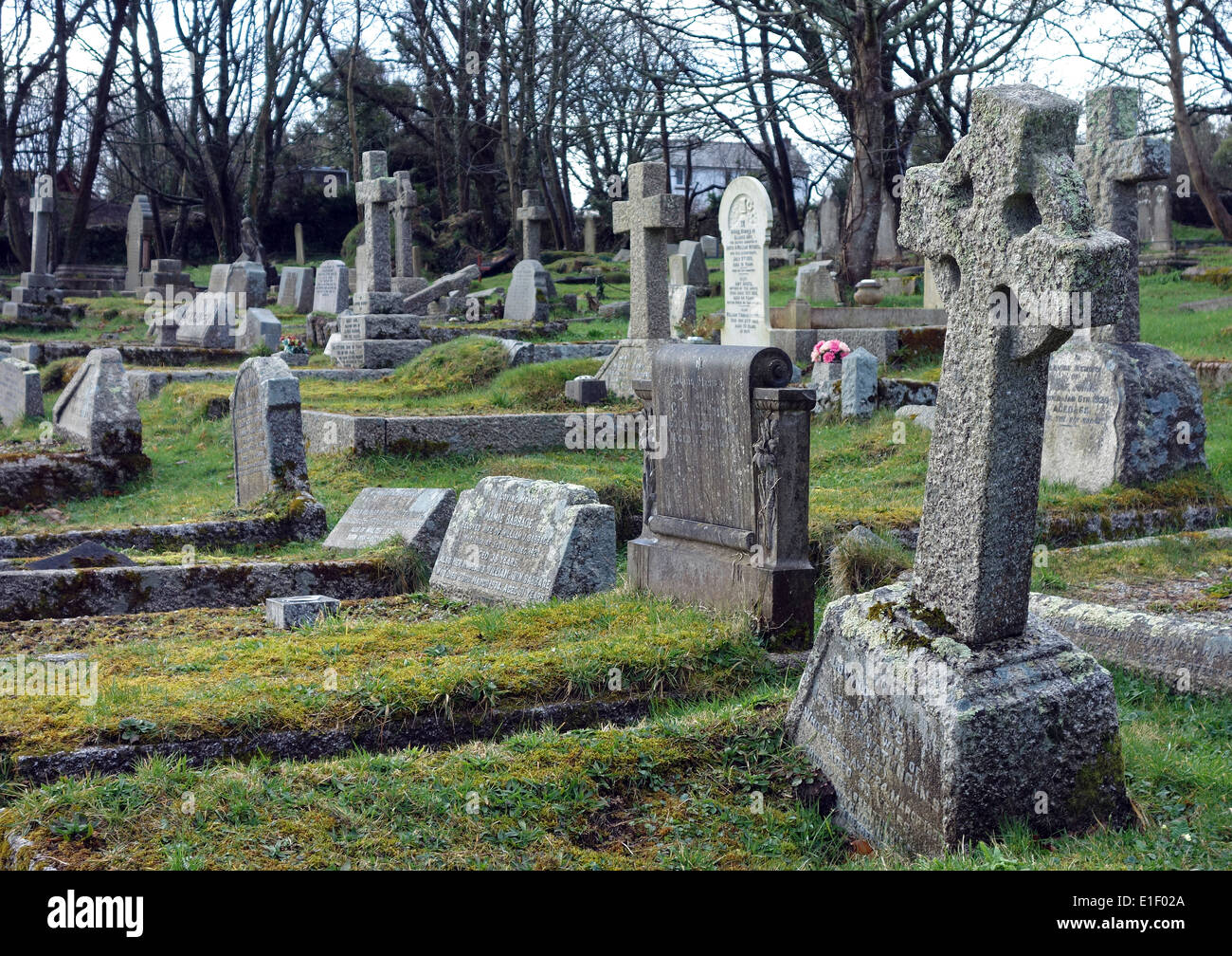 Old cemetery graveyard hi-res stock photography and images - Alamy