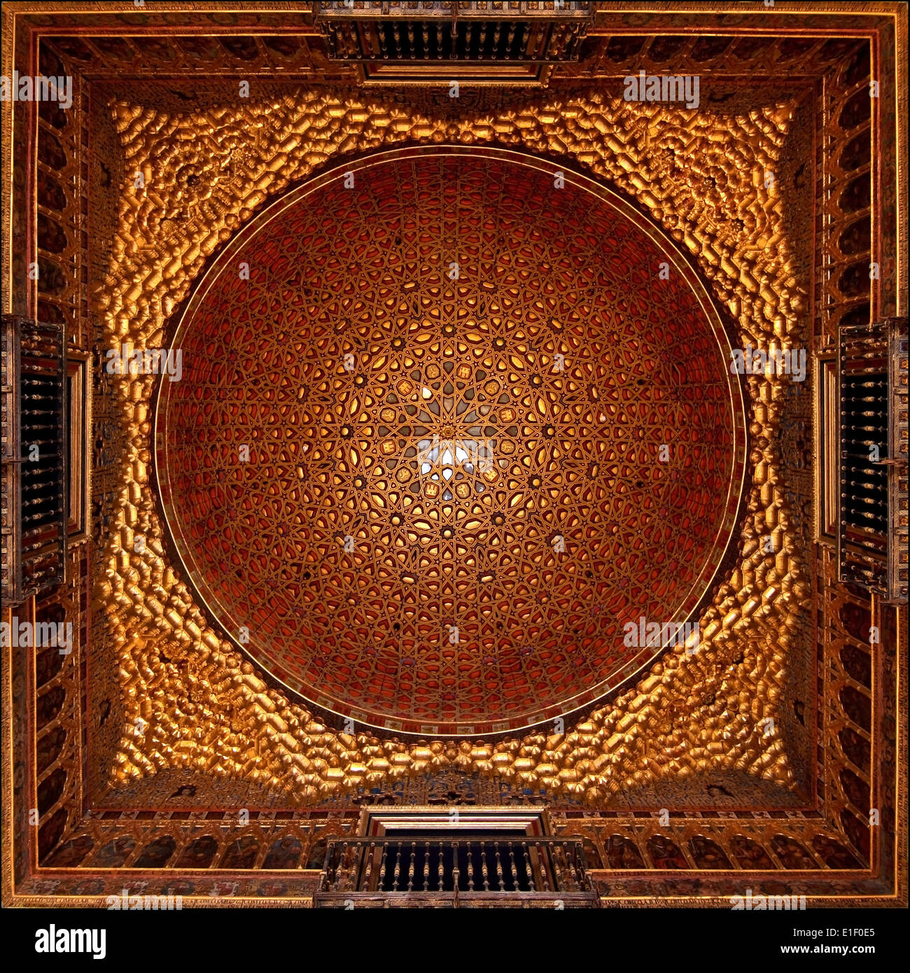 Real gold dome hi-res stock photography and images - Alamy