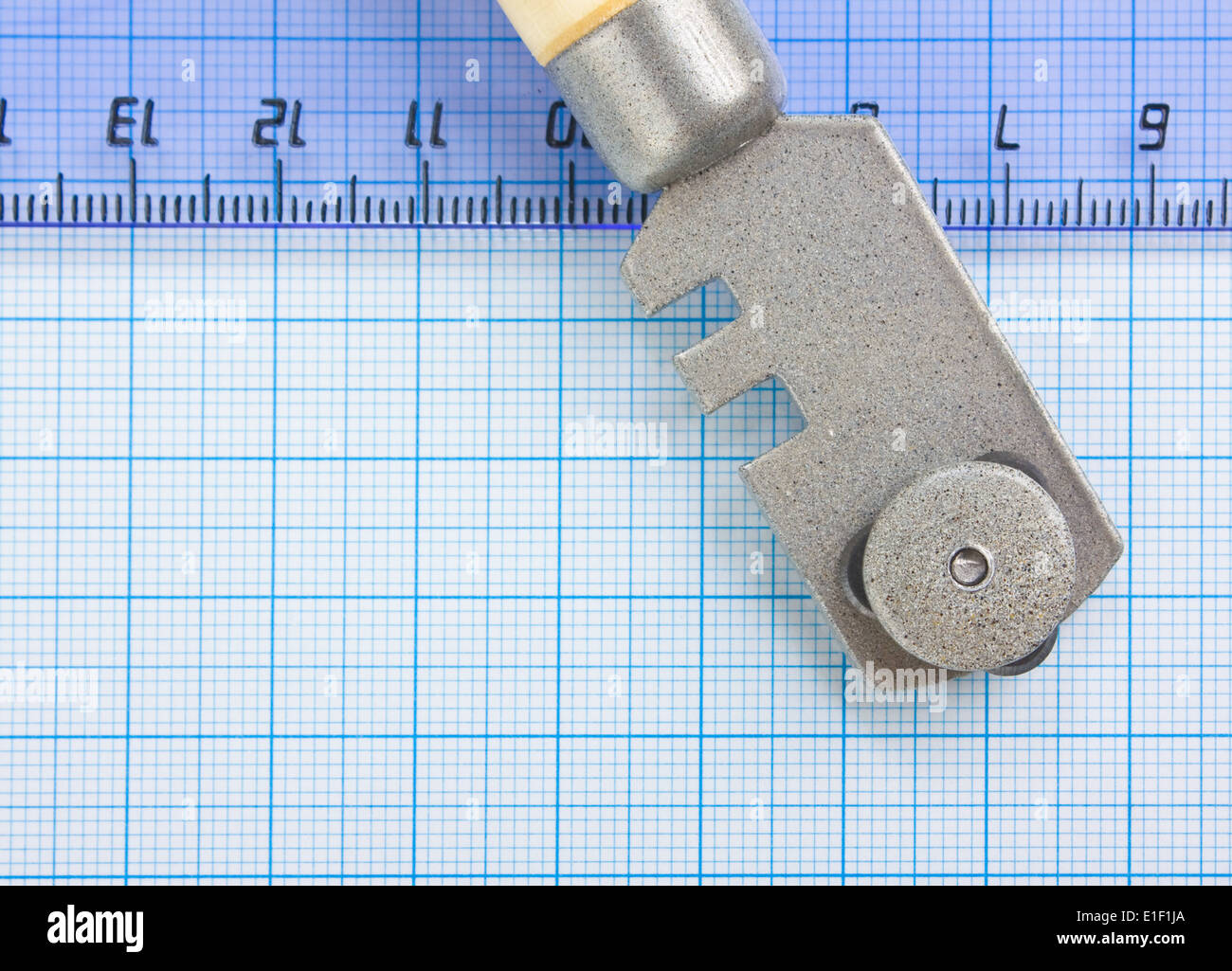 Glass cutter hi-res stock photography and images - Alamy