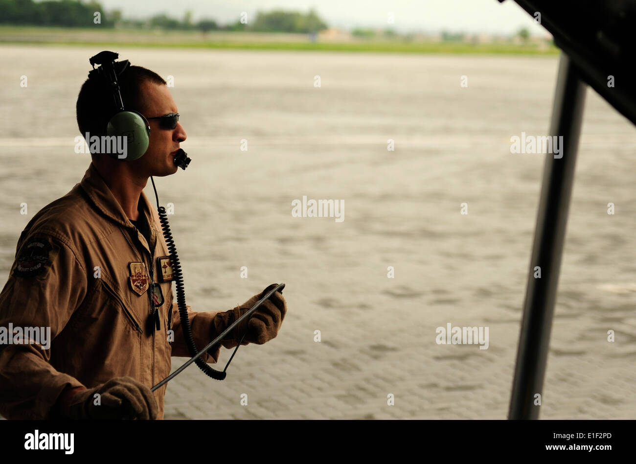 U.S. Air Force Master Sgt. John Metcalf, a C-130H Hercules aircraft ...