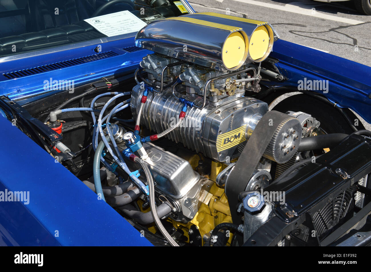 Chevy 350 engine hi-res stock photography and images - Alamy