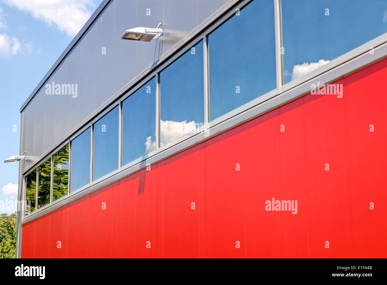 details of aluminum facade and aluminum panels Stock Photo - Alamy