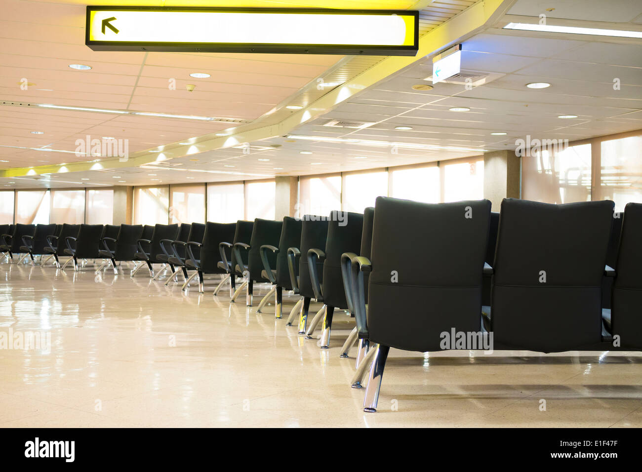 waiting room with empty chairs Stock Photo - Alamy