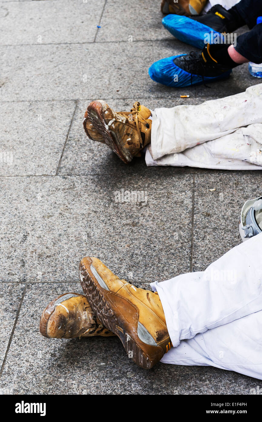 Workers on their lunch break Stock Photo - Alamy