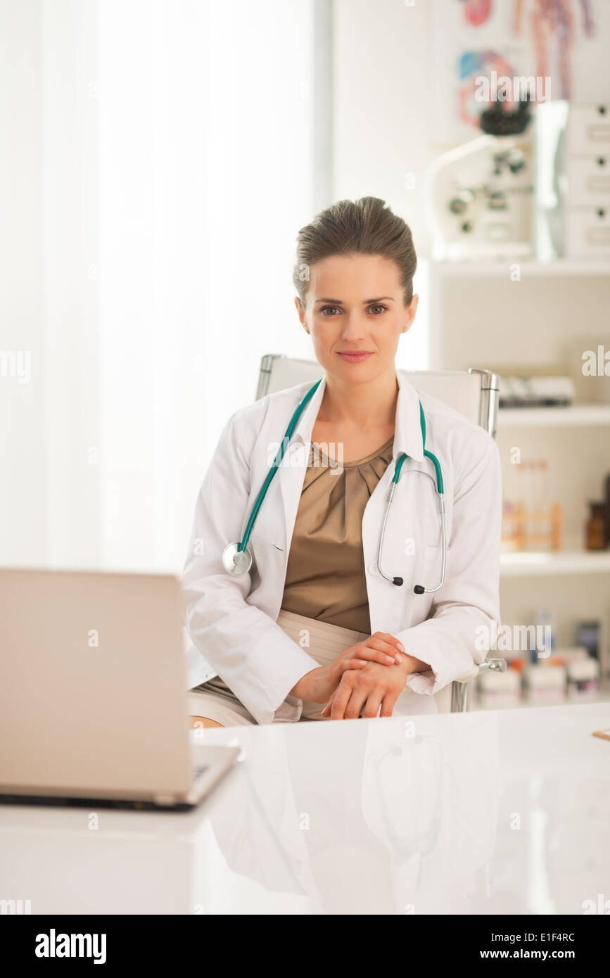 Portrait of medical doctor woman in office Stock Photo - Alamy
