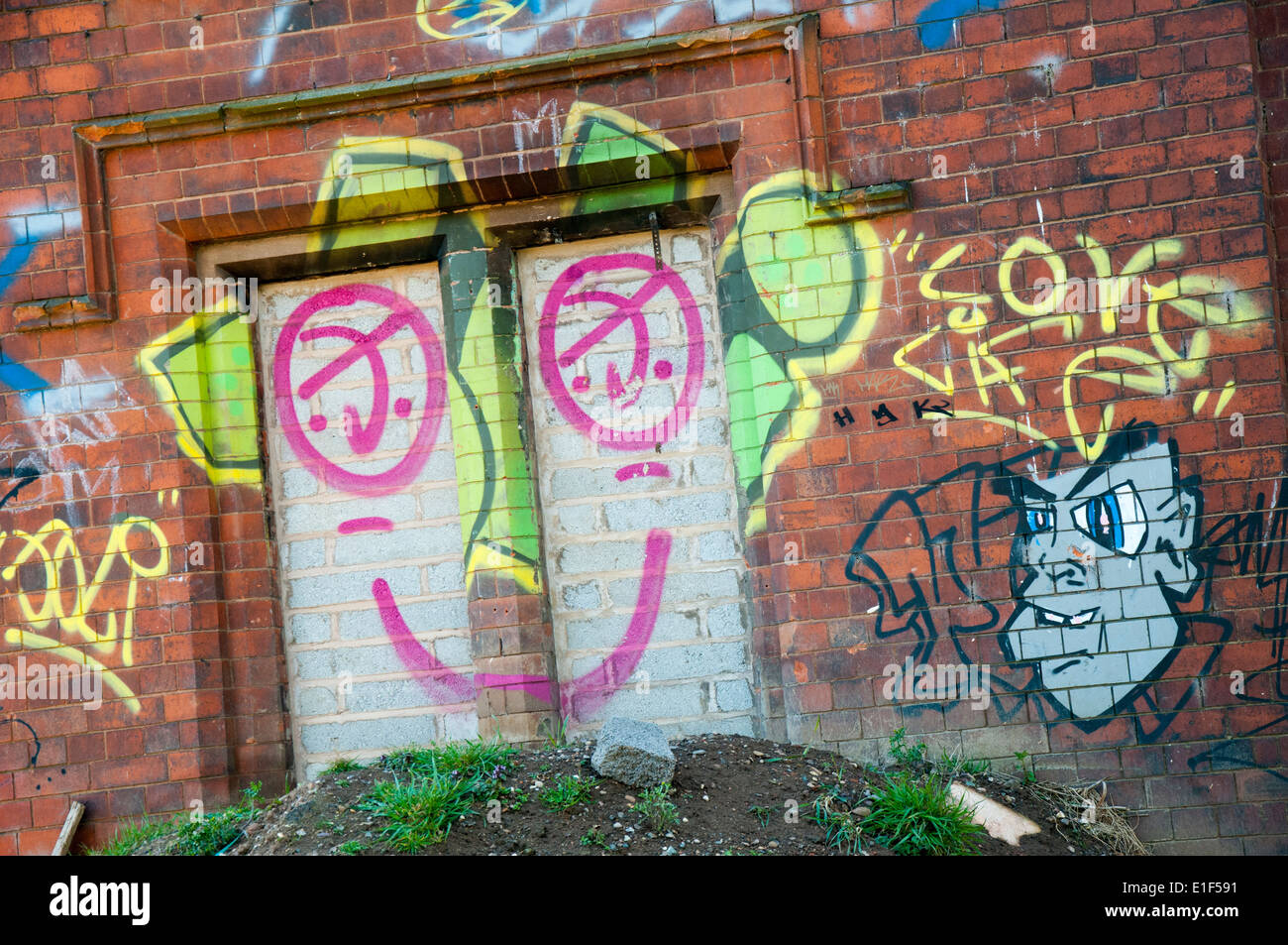 Graffiti tags on brick wall hi-res stock photography and images - Alamy