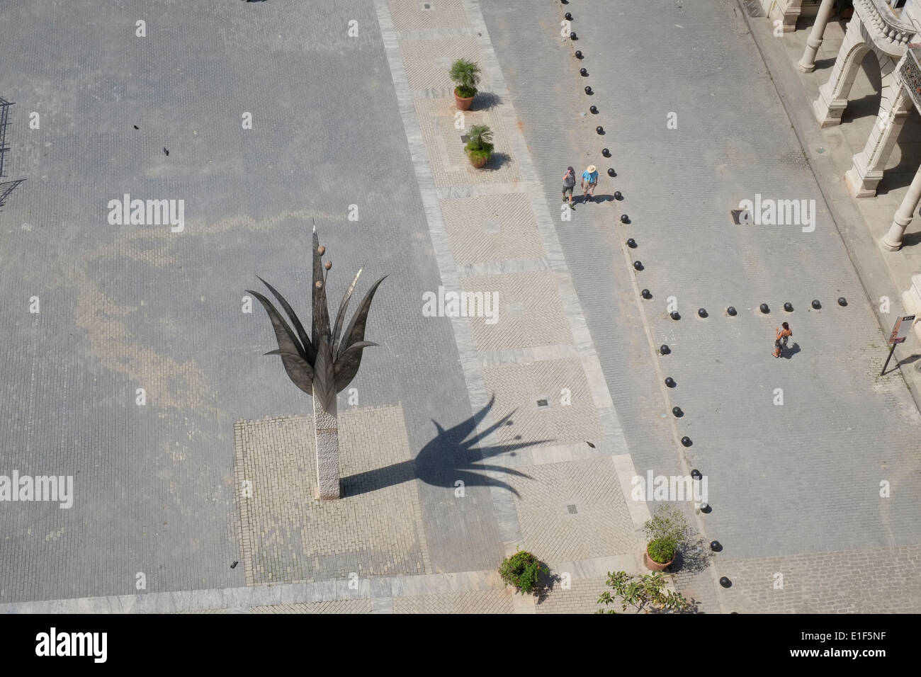 Old square hi-res stock photography and images - Alamy