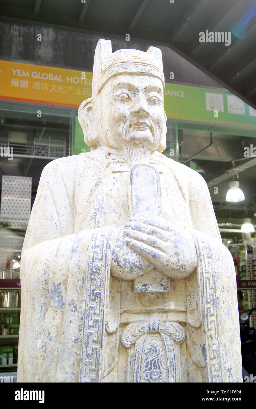 The Chinese ancient statue Stock Photo - Alamy