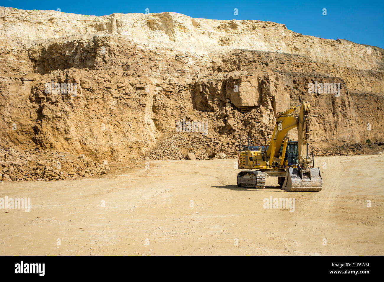 Hydraulic mining excavator hi-res stock photography and images - Alamy