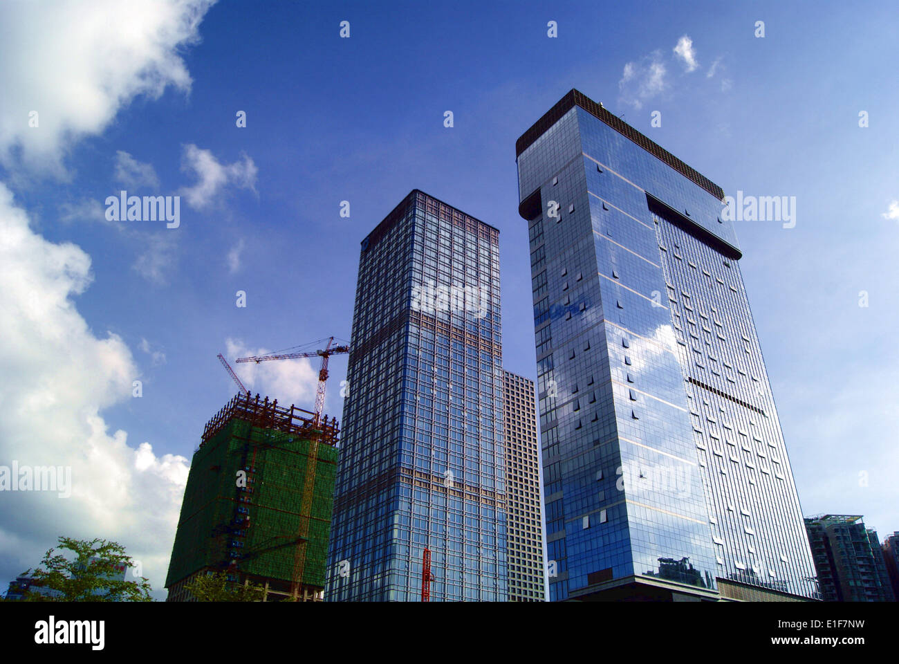 Urban buildings hi-res stock photography and images - Alamy