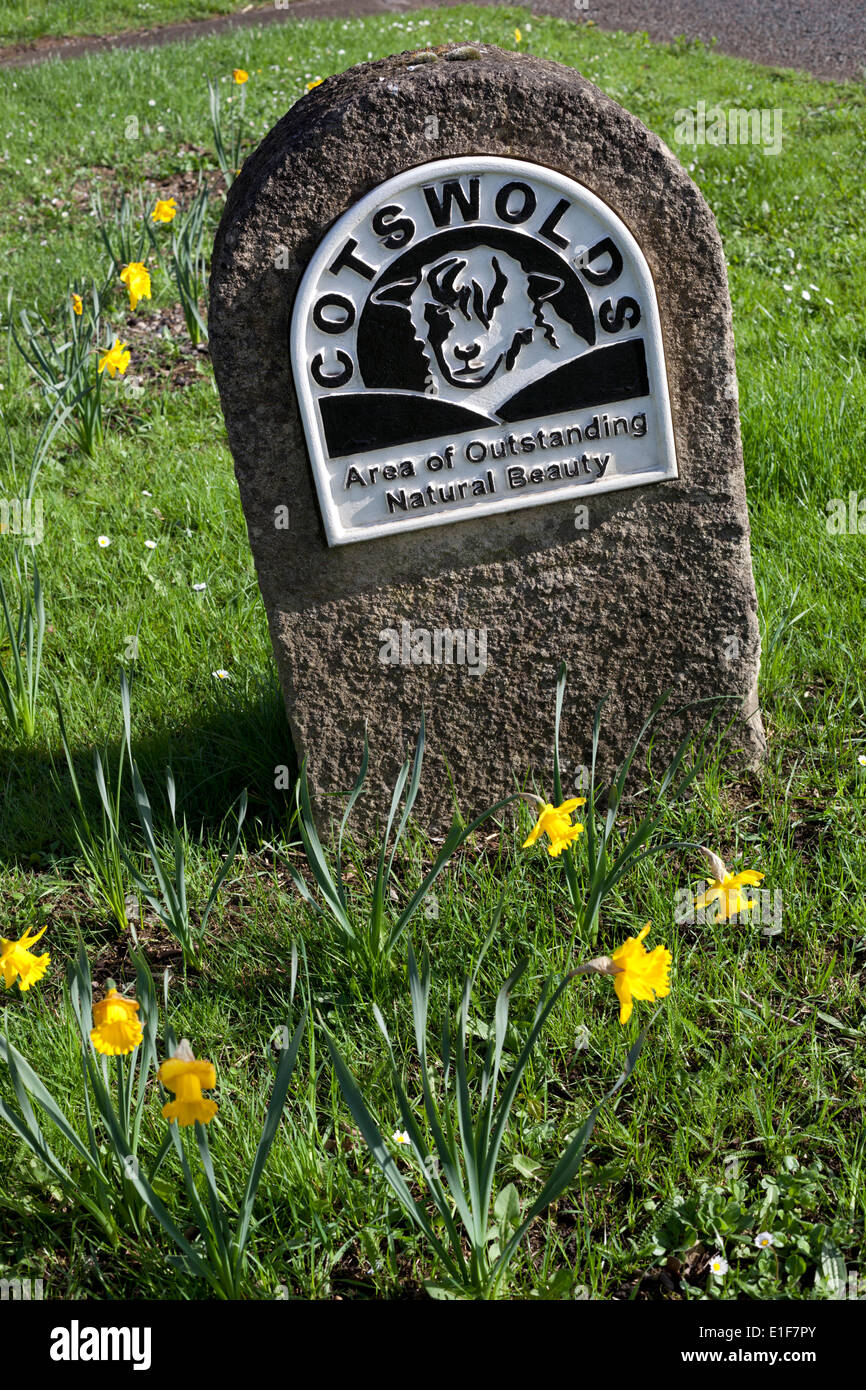 Cotswold hills area hi-res stock photography and images - Alamy